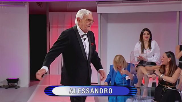 La sfilata di Alessandro – ”Nell’arte della seduzione non ho rivali ...