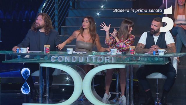 La sesta puntata ci aspetta questa sera - Witty TV
