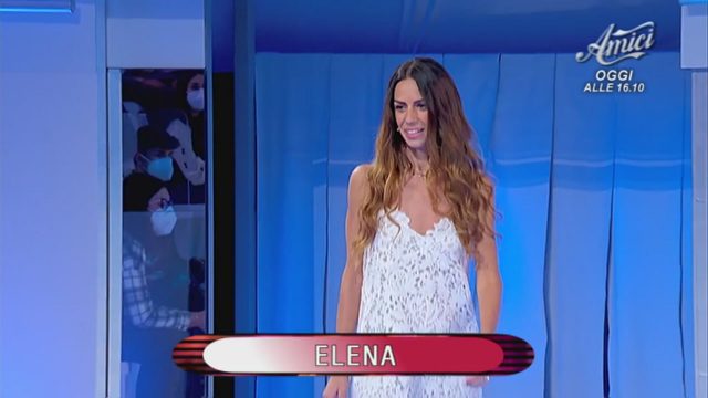 La sfilata di Elena – ”Un cocktail d’amore con te” - Witty TV