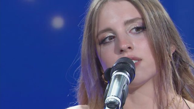 Angelina Sei perfetta 25 marzo - Amici Clip | Witty TV