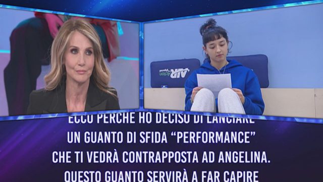 Angelina vs Federica: guanto di sfida 31 marzo - Amici Clip | Witty TV