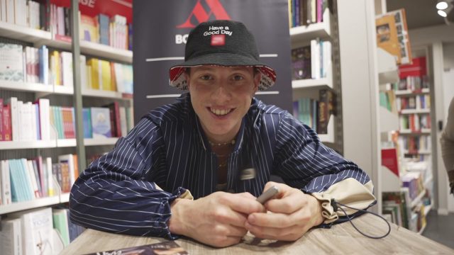 Il firmacopie di Wax - Witty TV