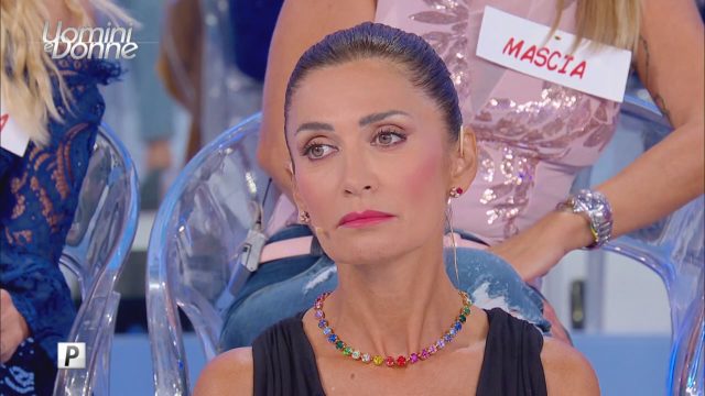 Barbara: Conoscersi non vuol dire baciare… tutti! - Uomini e donne Clip ...