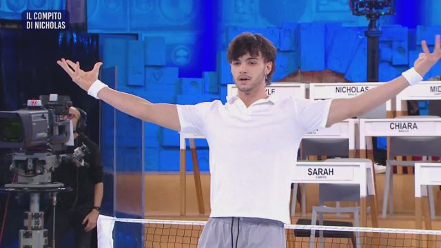 Nicholas Il compito della maestra Celentano 14 novembre - Amici Clip ...