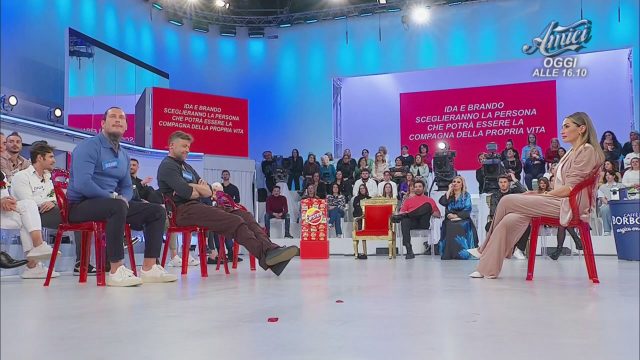 Maria: ”Ida, aggiungiamo una sedia…” - Witty TV