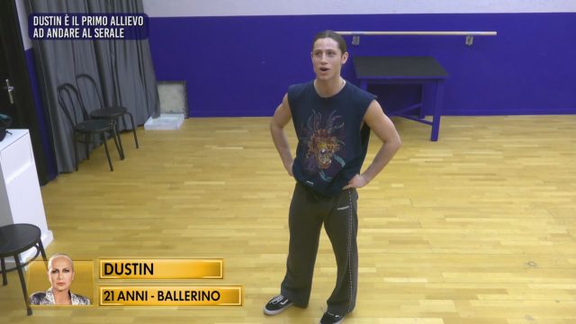 Dustin – La telefonata alla famiglia – 5 febbraio - Witty TV