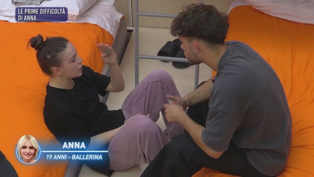 Le prime difficoltà di Anna 3 ottobre - Amici Clip | Witty TV