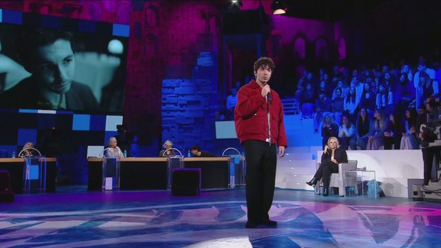Fulminacci canta ”Niente di particolare” – 23 novembre - Witty TV